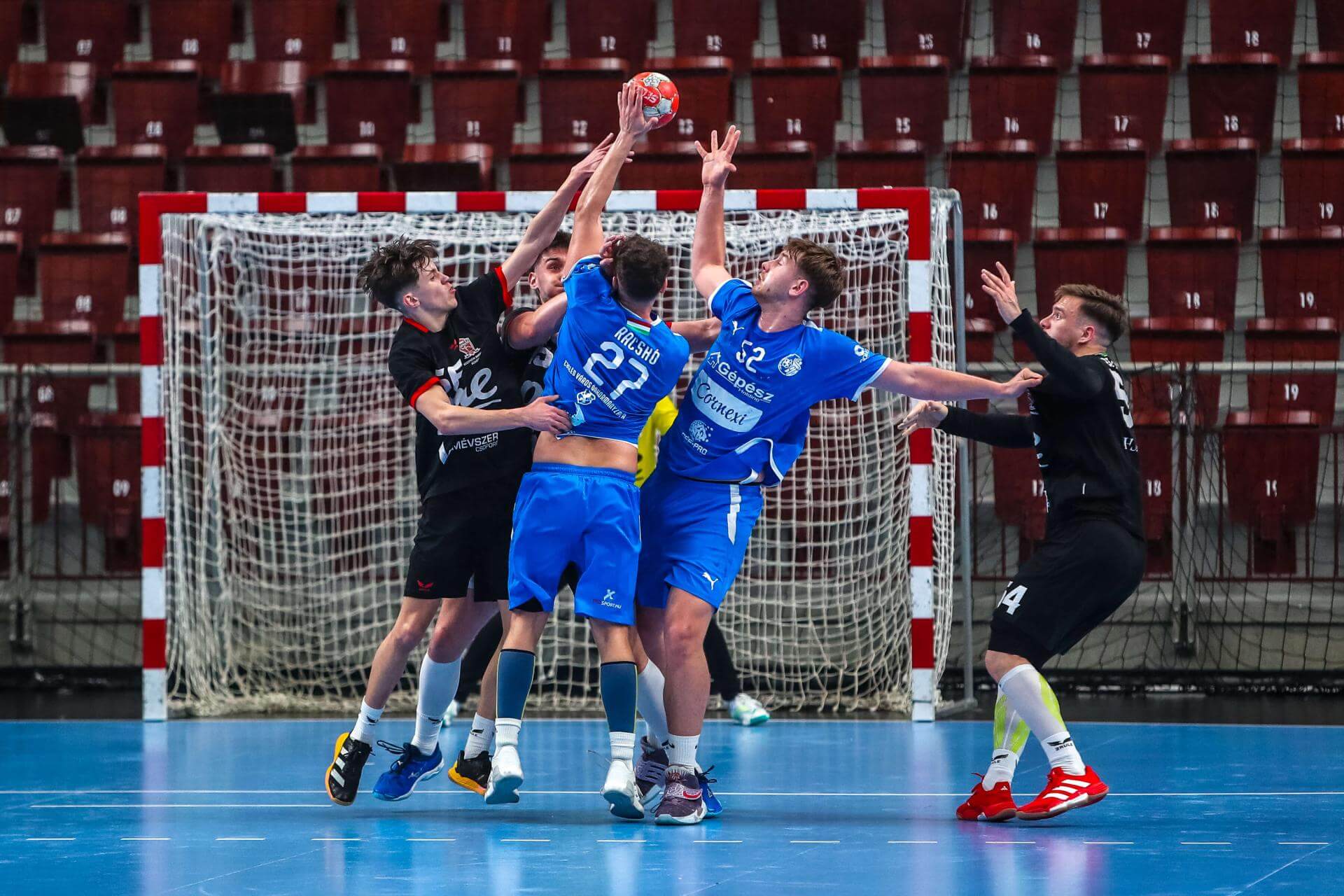 Változatos mérkőzésen a Cegléd bizonyult jobbnak - Veszprém Handball ...
